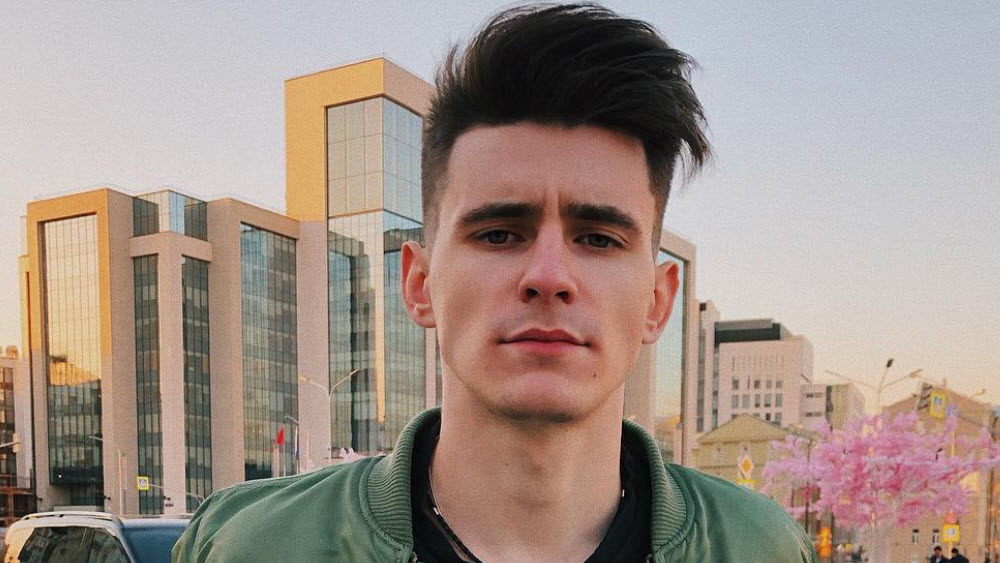 Russian Men- Meeting, Dating, and More (LOTS of Pics)