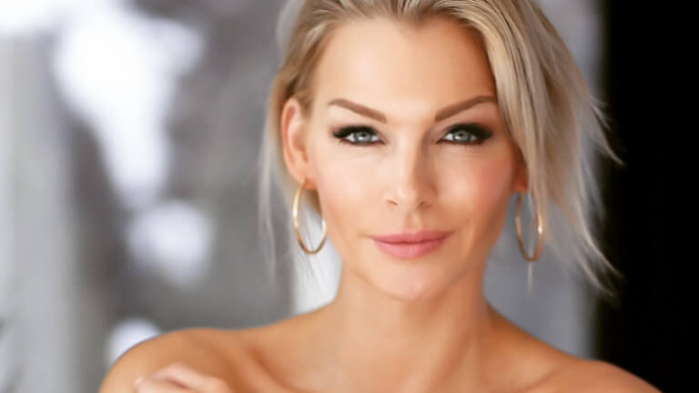 Norwegian Women: Meeting, Dating, and More (LOTS of Pics)