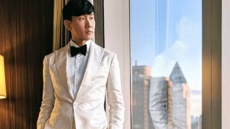 Chinese Men- Meeting, Dating, and More (LOTS of Pics)