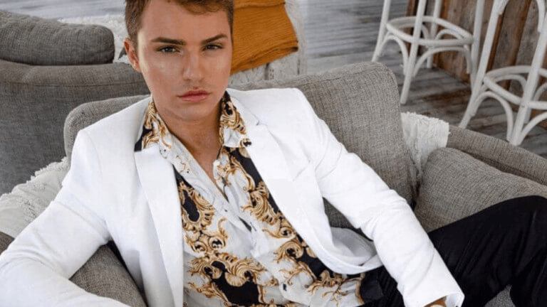 Australian Men – Meeting, Dating, and More (LOTS of Pics)