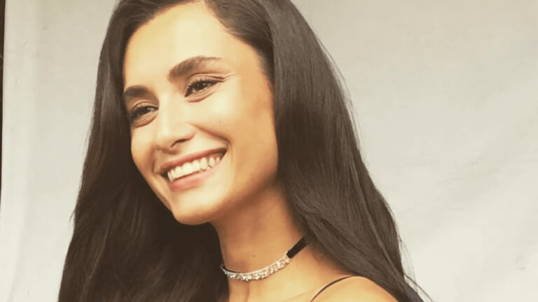 Turkish Women – Meeting, Dating, and More (LOTS of Pics)