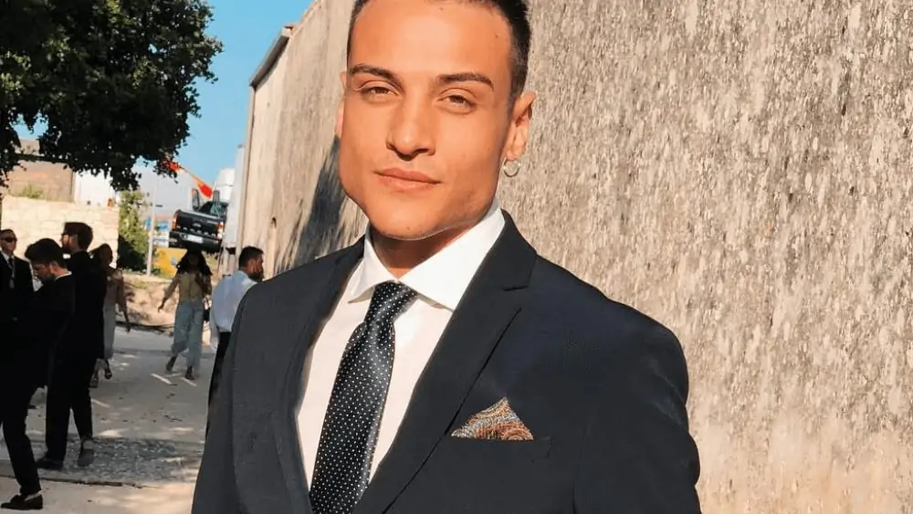Italian Men Guide – Meeting, Dating, and More (LOTS of Pics)